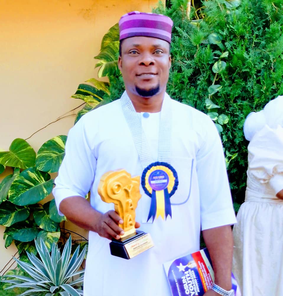 OYAA 2023: Mukhtar Ajelogbon Shines At Osun Youth Ambassador Award ...