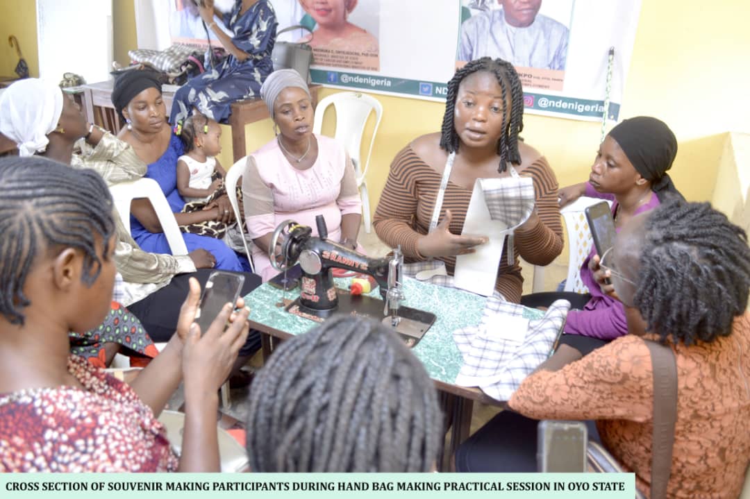 NDE Trains 50 Women on Tie and Dye, Sovenir Making in Oyo | The Street ...